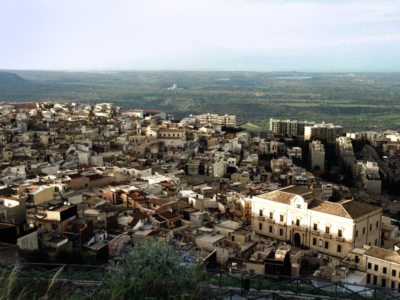 Melilli. Inaugurata la nuova via Garibaldi, Carta: "Così valorizziamo ...