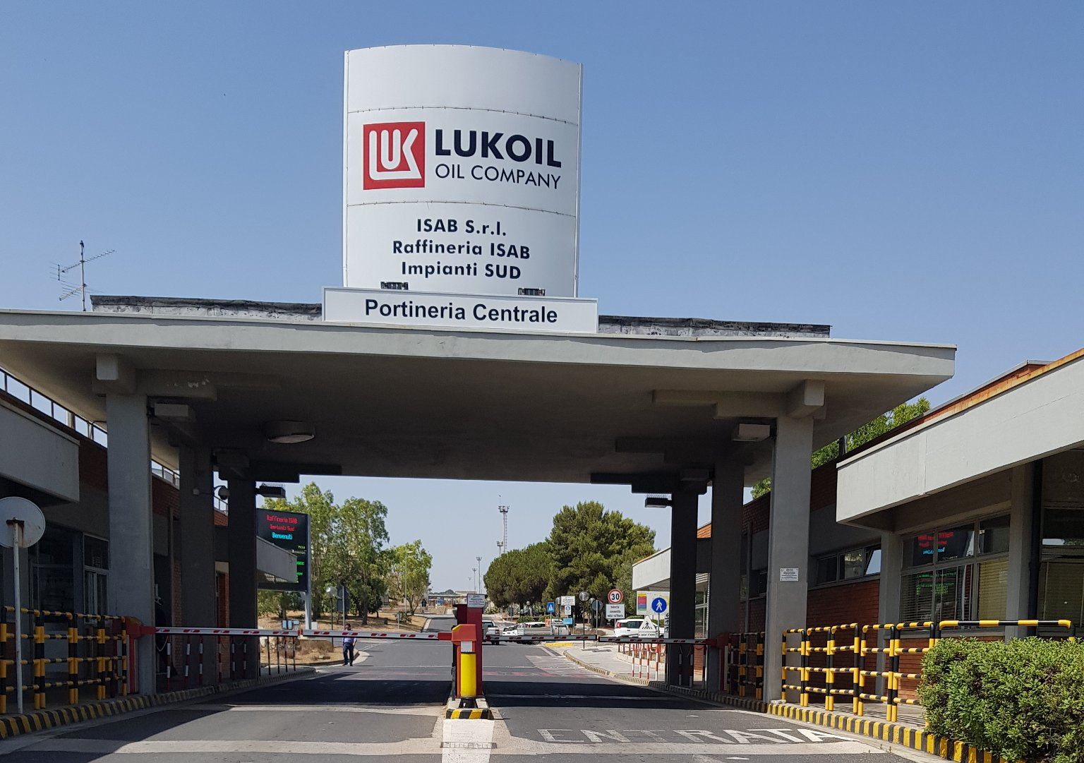 Isab passa Goi Energy, firmato il closing. Lukoil: "Arrivederci a tempi ...