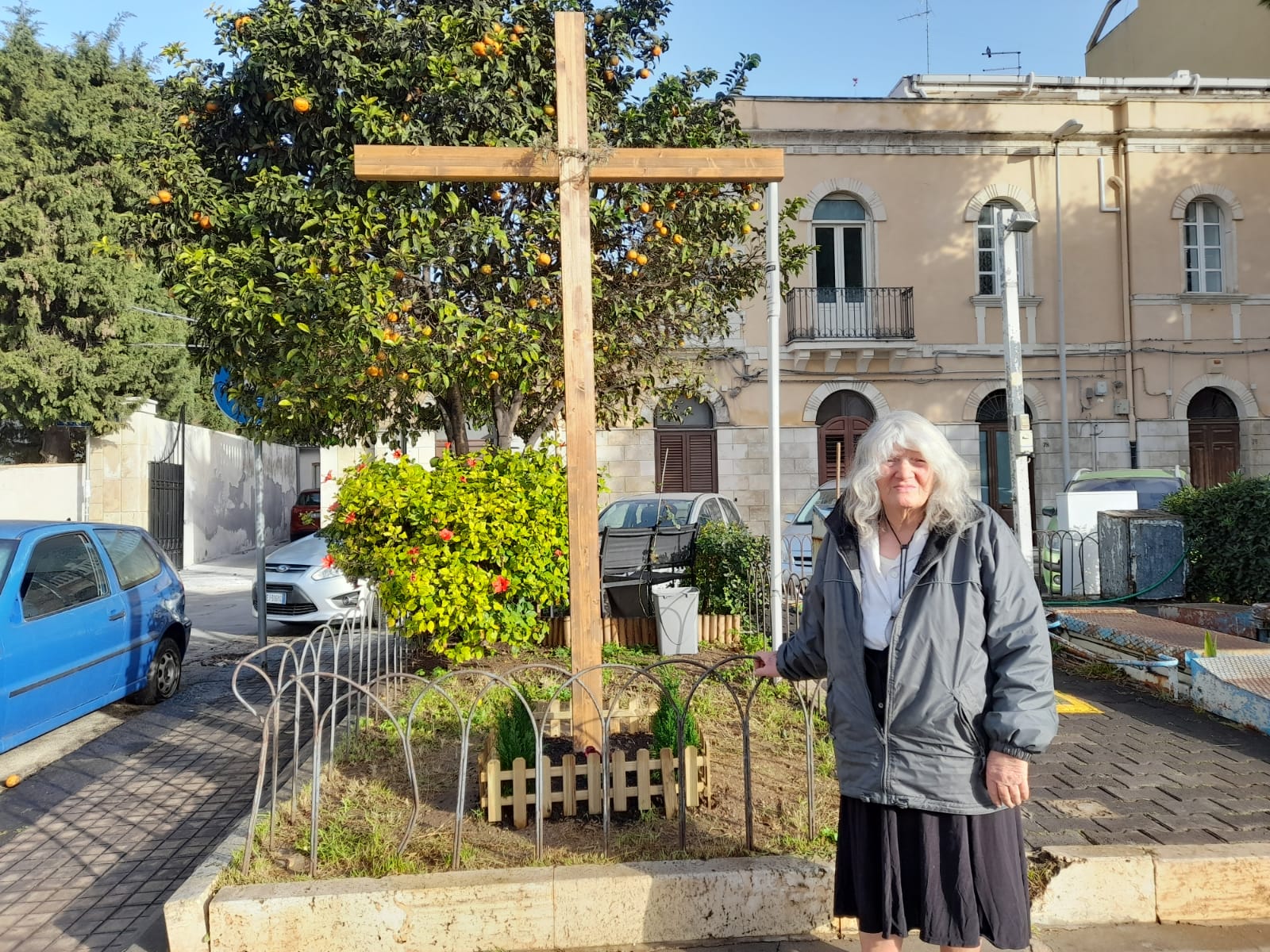 La donna che portava la Croce a Siracusa: la storia di Cettina ...