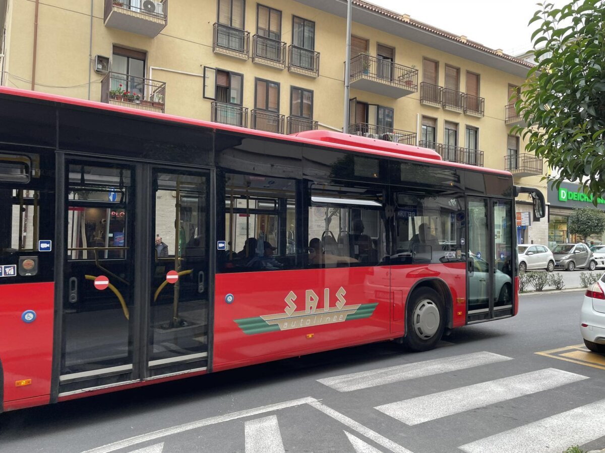 Bus urbani gratis per anziani e disabili. Istanze entro il 10 luglio ...
