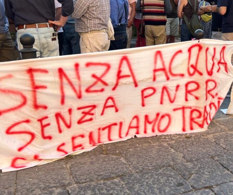 Crisi idrica a Siracusa, sit-in Prefettura: "Urge tavolo tecnico ...