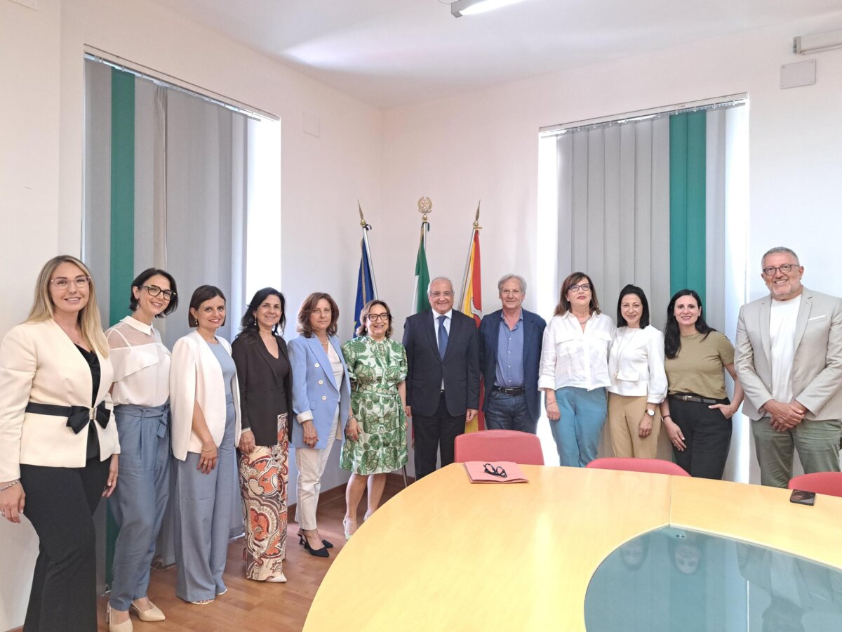 Psicologi delle Cure Primarie, firmati i contratti all'Asp: a regime ...